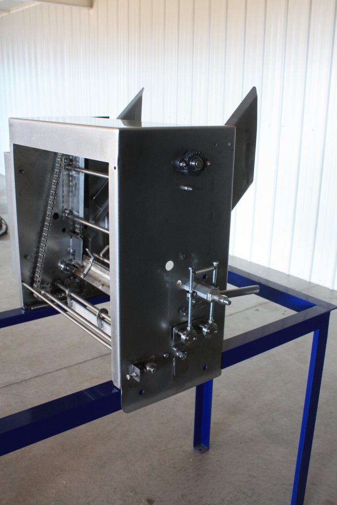 Silver Queen Uncapper - Cowen Manufacturing Inc